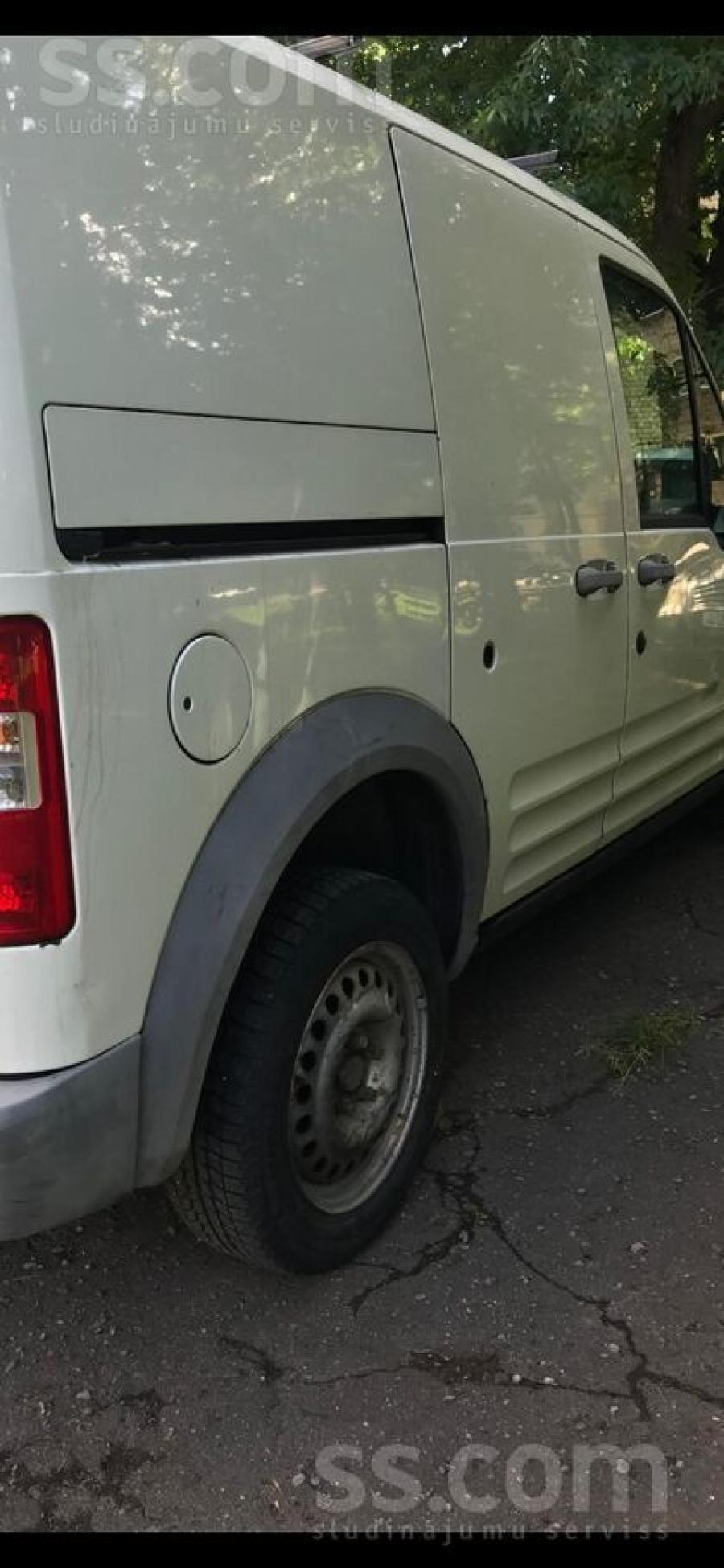 Balts Ford Transit 2006 Rīga, ar dzinēja tilpumu 1.80 L un nobraukumu 198 tūkst. km par 2550 €, foto 7 vietnē AUTOMOTO.COM.LV