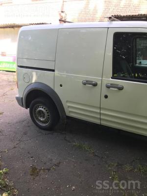 Balts Ford Transit 2006 Rīga, ar dzinēja tilpumu 1.80 L un nobraukumu 198 tūkst. km par 2550 €, foto 18 vietnē AUTOMOTO.COM.LV