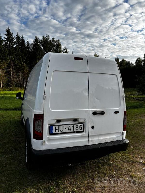 Balts Ford Transit 2011 Aizkraukle, ar dzinēja tilpumu 1.80 L un nobraukumu 357 tūkst. km par 1250 €, foto 3 vietnē AUTOMOTO.COM.LV