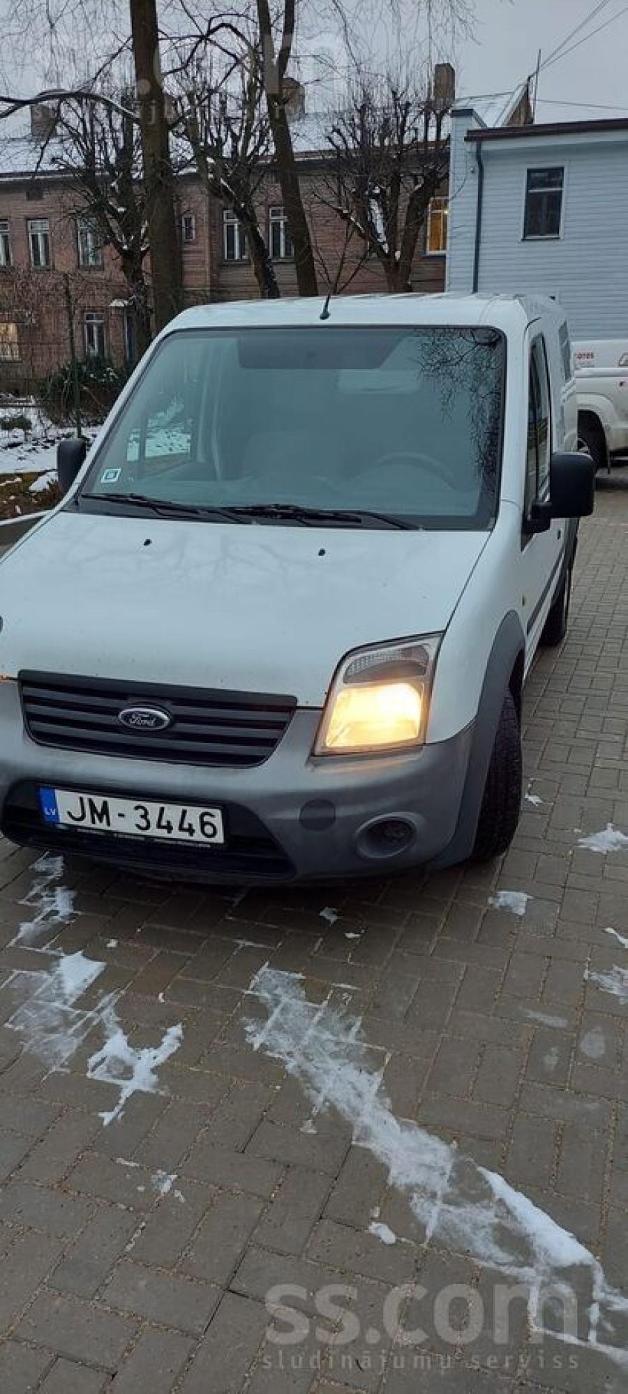 Balts Ford Transit 2014 Tukums, ar dzinēja tilpumu 1.80 L un nobraukumu 374 tūkst. km par 3999 €, foto 1 vietnē AUTOMOTO.COM.LV