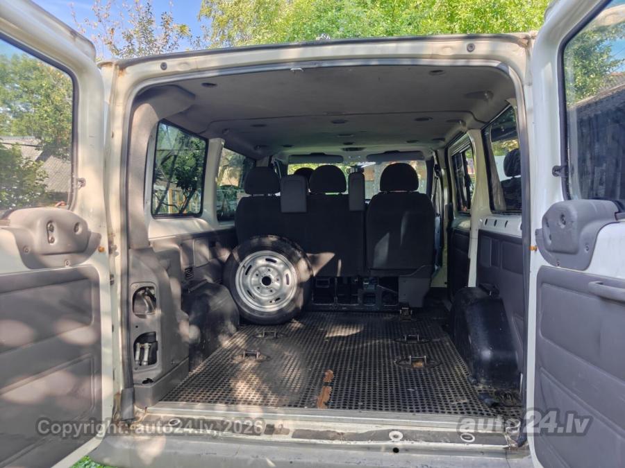Balts Ford Transit 2002 Rapla, ar dzinēja tilpumu 2.00 L un nobraukumu 324 tūkst. km par 1000 €, foto 8 vietnē AUTOMOTO.COM.LV