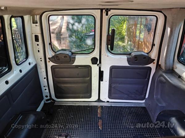 White Ford Transit 2002 in Rapla, with an engine capacity of 2.00 L and mileage of 324 thousand km for 1000 €, photo 8 on AUTOMOTO.COM.LV