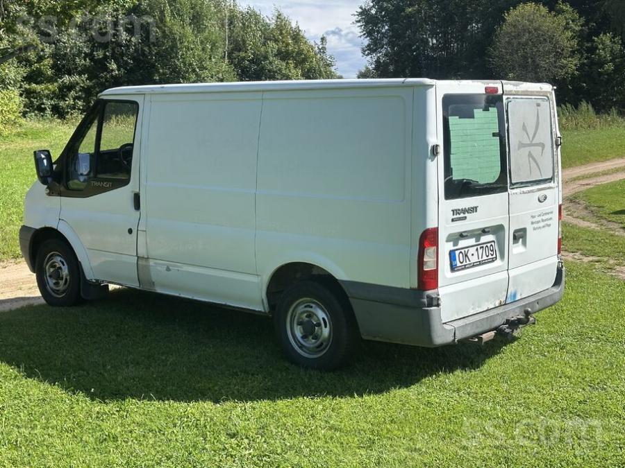 Balts Ford Transit 2006 Krāslava, ar dzinēja tilpumu 2.20 L un nobraukumu 271 tūkst. km par 1450 €, foto 5 vietnē AUTOMOTO.COM.LV