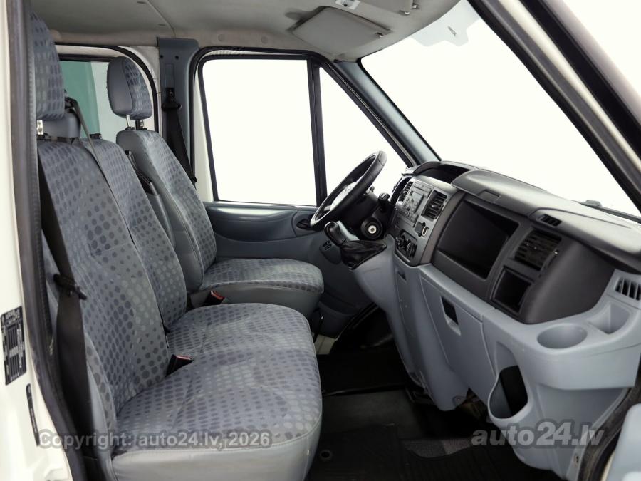 White Ford Transit 2007 in Tallinn, with an engine capacity of 2.20 L and mileage of 425 thousand km for 2399 €, photo 7 on AUTOMOTO.COM.LV