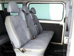 White Ford Transit 2007 in Tallinn, with an engine capacity of 2.20 L and mileage of 425 thousand km for 2399 €, photo 8 on AUTOMOTO.COM.LV