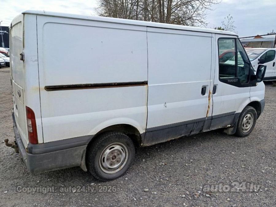 Balts Ford Transit 2010 Tallina, ar dzinēja tilpumu 2.20 L un nobraukumu 470 tūkst. km par 799 €, foto 4 vietnē AUTOMOTO.COM.LV
