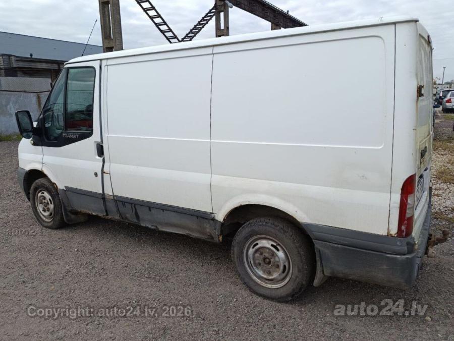 Balts Ford Transit 2010 Tallina, ar dzinēja tilpumu 2.20 L un nobraukumu 470 tūkst. km par 799 €, foto 5 vietnē AUTOMOTO.COM.LV