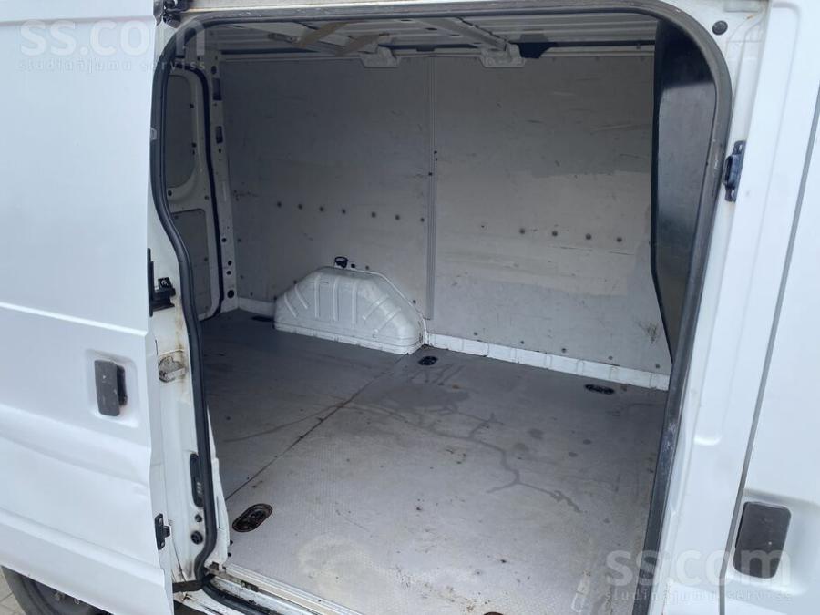 White Ford Transit 2012 in Riga, with an engine capacity of 2.20 L and mileage of 168 thousand km for 4250 €, photo 14 on AUTOMOTO.COM.LV