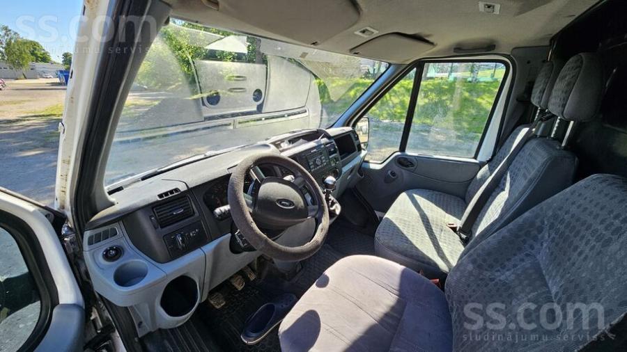 Balts Ford Transit 2012 Rīga, ar dzinēja tilpumu 2.20 L un nobraukumu 339 tūkst. km par 3750 €, foto 12 vietnē AUTOMOTO.COM.LV