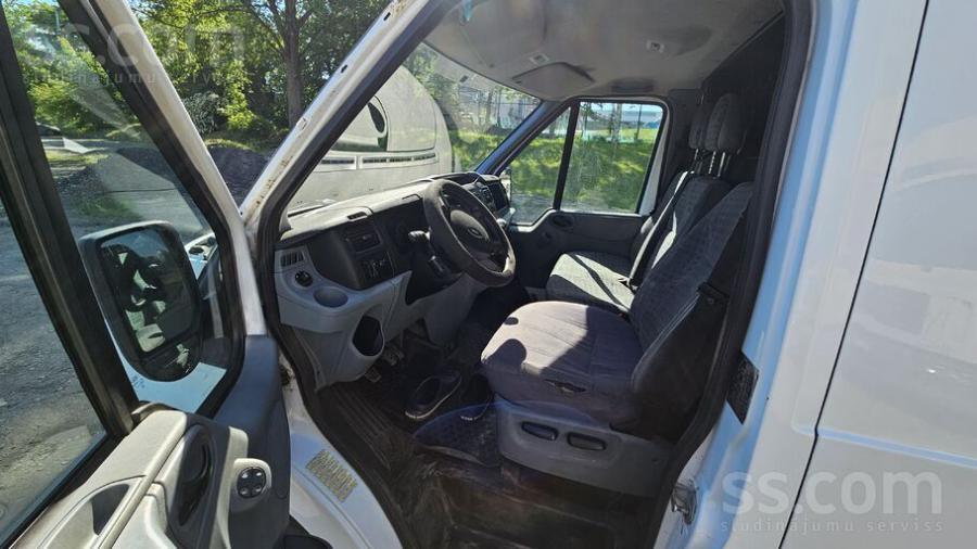 Balts Ford Transit 2012 Rīga, ar dzinēja tilpumu 2.20 L un nobraukumu 339 tūkst. km par 3750 €, foto 14 vietnē AUTOMOTO.COM.LV