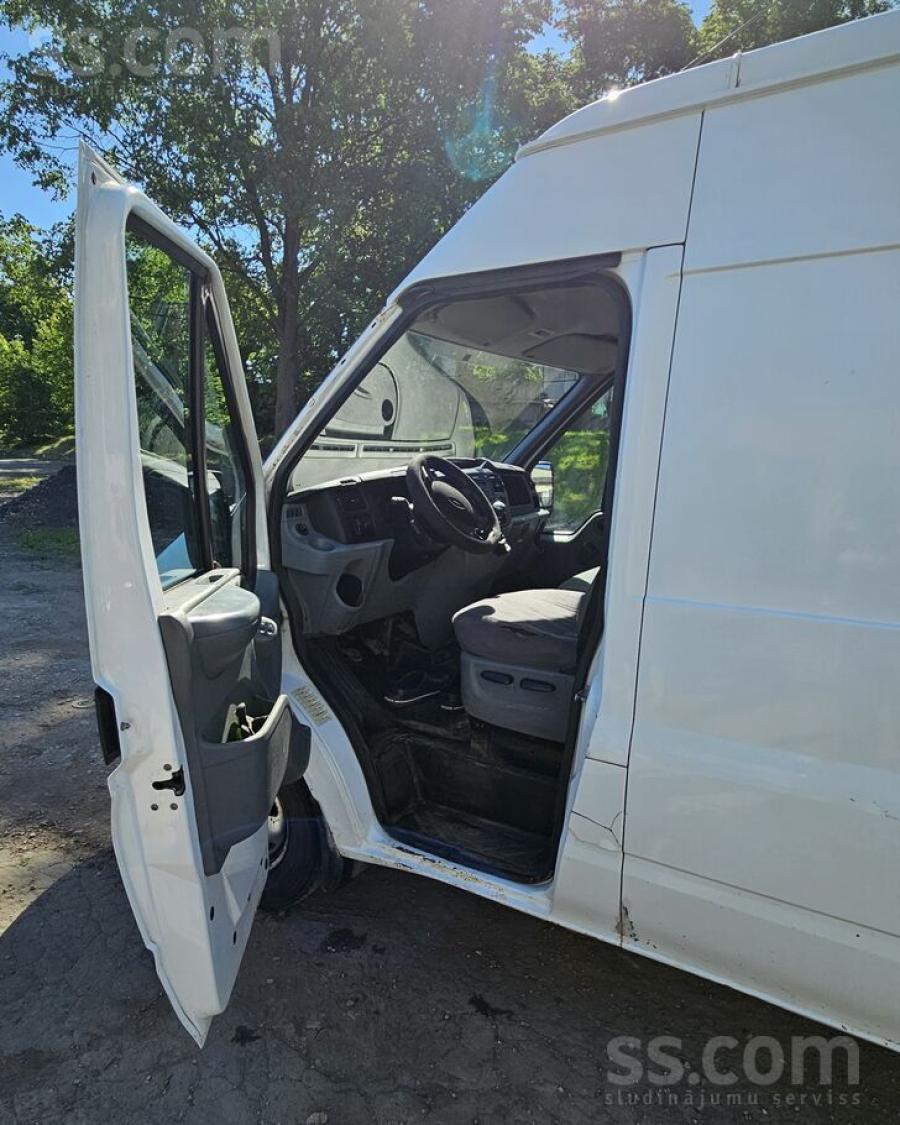 Balts Ford Transit 2012 Rīga, ar dzinēja tilpumu 2.20 L un nobraukumu 339 tūkst. km par 3750 €, foto 15 vietnē AUTOMOTO.COM.LV