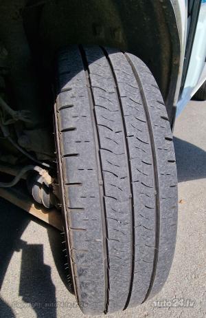 Balts Ford Transit 2012 Tallina, ar dzinēja tilpumu 2.20 L un nobraukumu 184 tūkst. km par 6350 €, foto 15 vietnē AUTOMOTO.COM.LV