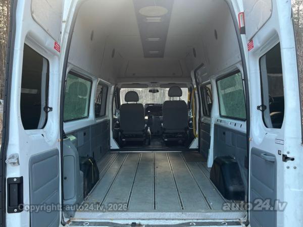 White Ford Transit 2013 in Tallinn, with an engine capacity of 2.20 L and mileage of 450 thousand km for 1990 €, photo 5 on AUTOMOTO.COM.LV