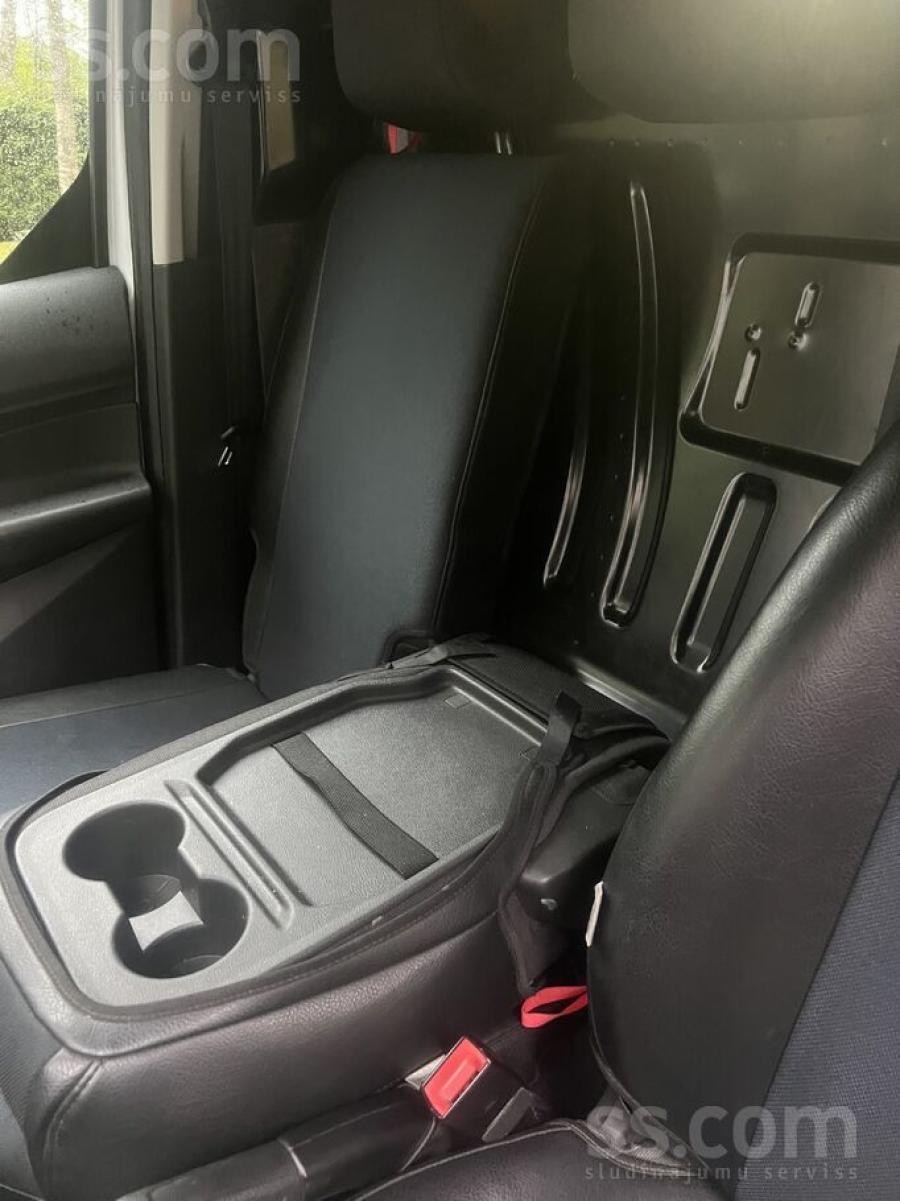Balts Ford Transit 2015 Rīga, ar dzinēja tilpumu 1.60 L un nobraukumu 197 tūkst. km par 8999 €, foto 27 vietnē AUTOMOTO.COM.LV