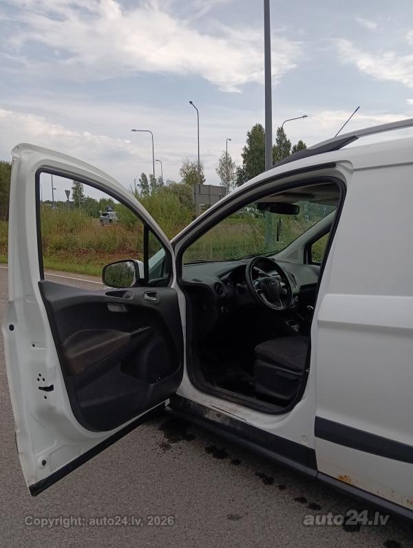 Balts Ford Transit 2016 Tallina, ar dzinēja tilpumu 1.50 L un nobraukumu 303 tūkst. km par 4200 €, foto 5 vietnē AUTOMOTO.COM.LV