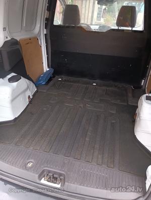 Balts Ford Transit 2016 Tallina, ar dzinēja tilpumu 1.50 L un nobraukumu 303 tūkst. km par 4200 €, foto 10 vietnē AUTOMOTO.COM.LV
