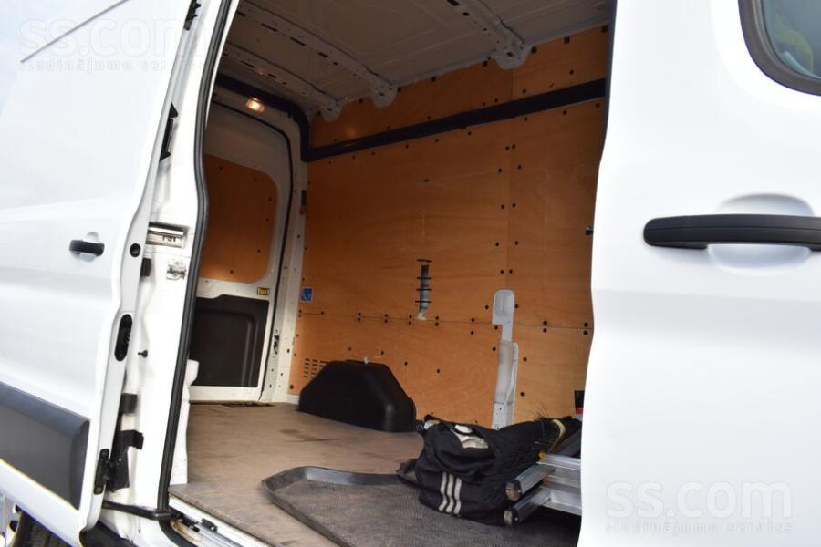 White Ford Transit 2017 in Riga, with an engine capacity of 2.00 L and mileage of 172 thousand km for 11500 €, photo 16 on AUTOMOTO.COM.LV