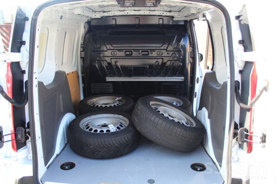 Balts Ford Transit 2019 Liepāja, ar dzinēja tilpumu 1.50 L un nobraukumu 222 tūkst. km par 8400 €, foto 18 vietnē AUTOMOTO.COM.LV