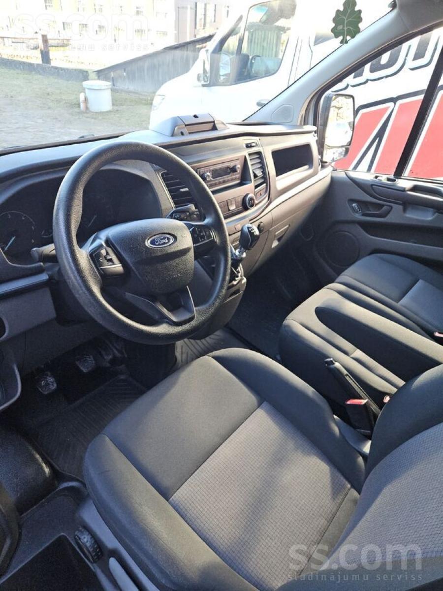 White Ford Transit 2021 in Cesis, with an engine capacity of 2.00 L and mileage of 71 thousand km for 12500 €, photo 10 on AUTOMOTO.COM.LV