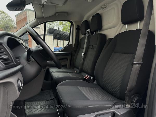 White Ford Transit 2023 in Riga, with an engine capacity of 2.00 L and mileage of 91 thousand km for 20450 €, photo 8 on AUTOMOTO.COM.LV