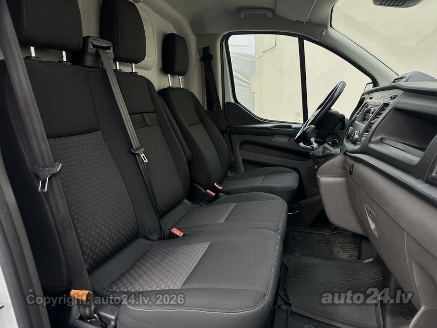 White Ford Transit 2023 in Riga, with an engine capacity of 2.00 L and mileage of 91 thousand km for 20450 €, photo 14 on AUTOMOTO.COM.LV