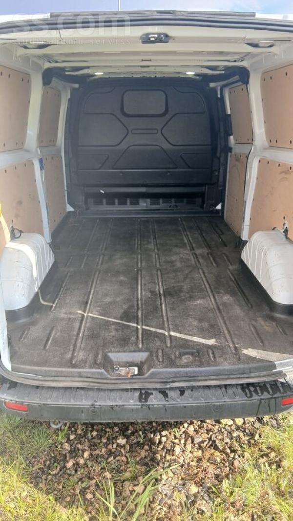 Balts Ford Transit 2023 Bauska, ar dzinēja tilpumu 2.00 L un nobraukumu 0 tūkst. km par 8950 €, foto 6 vietnē AUTOMOTO.COM.LV