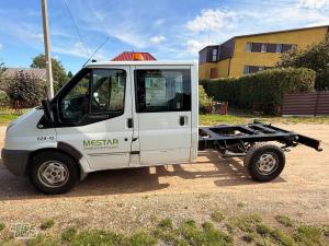 Balts Ford Transit 2010 Kauņa, ar dzinēja tilpumu 2.40 L un nobraukumu 187 tūkst. km par 2500 €, foto 4 vietnē AUTOMOTO.COM.LV