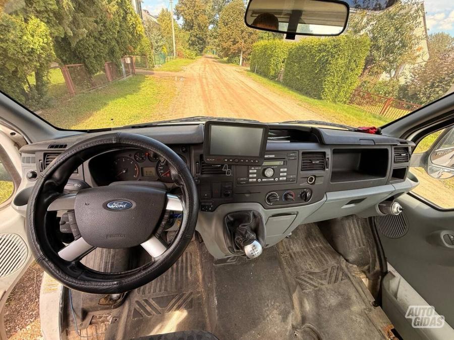Balts Ford Transit 2010 Kauņa, ar dzinēja tilpumu 2.40 L un nobraukumu 187 tūkst. km par 2500 €, foto 12 vietnē AUTOMOTO.COM.LV