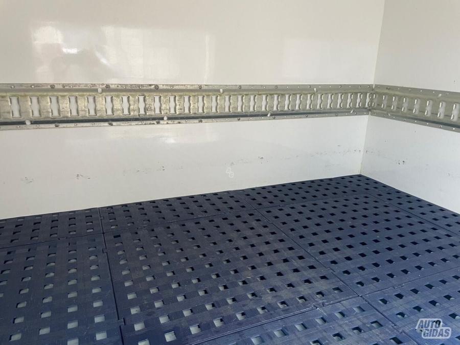Balts Ford Transit 2016 Kauņa, ar dzinēja tilpumu 2.20 L un nobraukumu 330 tūkst. km par 7850 €, foto 5 vietnē AUTOMOTO.COM.LV