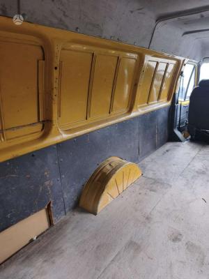 Yellow Ford Transit 1990 in Panevezys, with an engine capacity of 2.50 L and mileage of 66 thousand km for 2200 €, photo 18 on AUTOMOTO.COM.LV