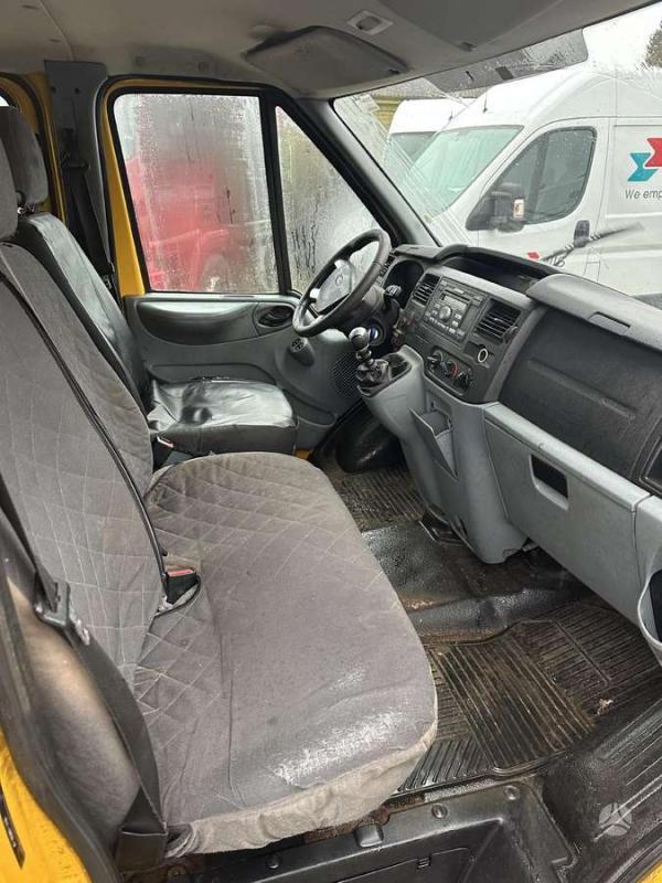 Dzeltens Ford Transit 2006 Skaudvilė, ar dzinēja tilpumu 2.40 L un nobraukumu 540 tūkst. km par 3600 €, foto 11 vietnē AUTOMOTO.COM.LV