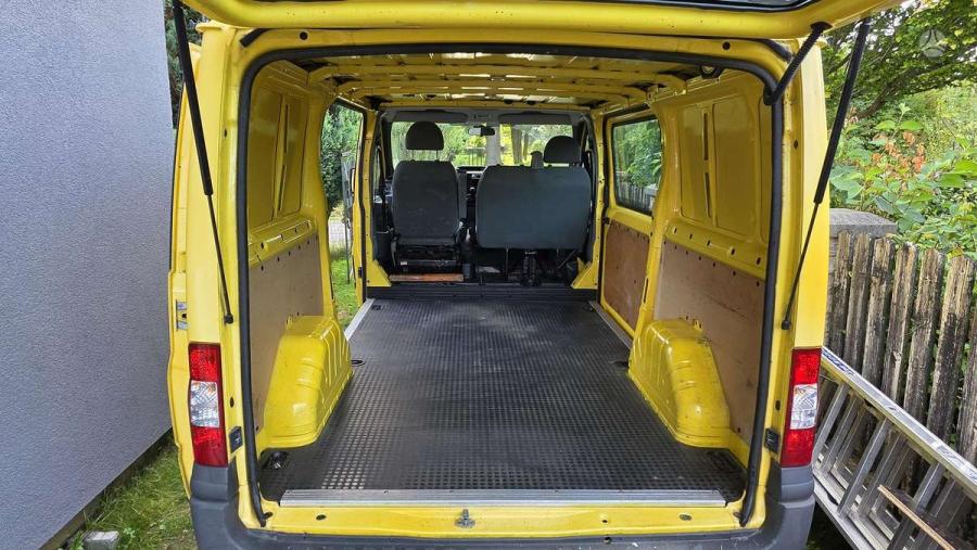 Yellow Ford Transit 2007 in Vilnius, with an engine capacity of 2.20 L and mileage of 191 thousand km for 4800 €, photo 16 on AUTOMOTO.COM.LV