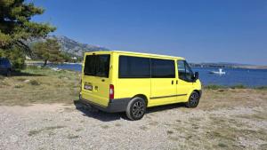 Yellow Ford Transit 2008 in Vilkaviskis, with an engine capacity of 2.20 L and mileage of 240 thousand km for 5550 €, photo 11 on AUTOMOTO.COM.LV