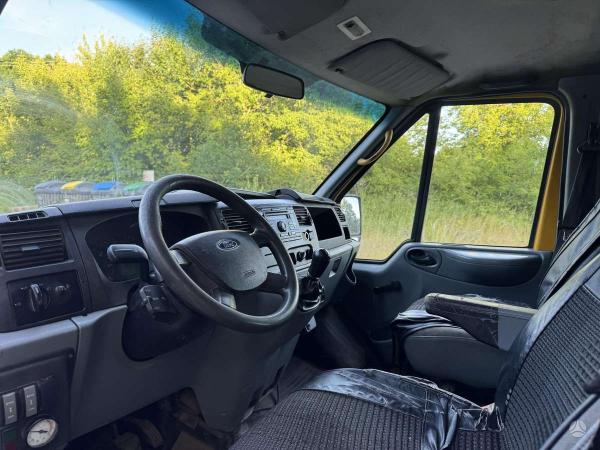 Yellow Ford Transit 2009 in Radviliskis, with an engine capacity of 2.20 L and mileage of 333 thousand km for 3400 €, photo 10 on AUTOMOTO.COM.LV