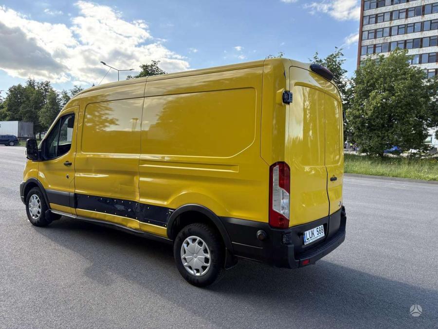 Yellow Ford Transit 2021 in Alytus, with an engine capacity of 2.00 L and mileage of 138 thousand km for 10043 €, photo 5 on AUTOMOTO.COM.LV