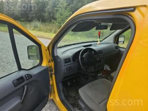 Yellow Ford Transit 2006 in Riga, with an engine capacity of 1.80 L and mileage of 294 thousand km for 1300 €, photo 11 on AUTOMOTO.COM.LV