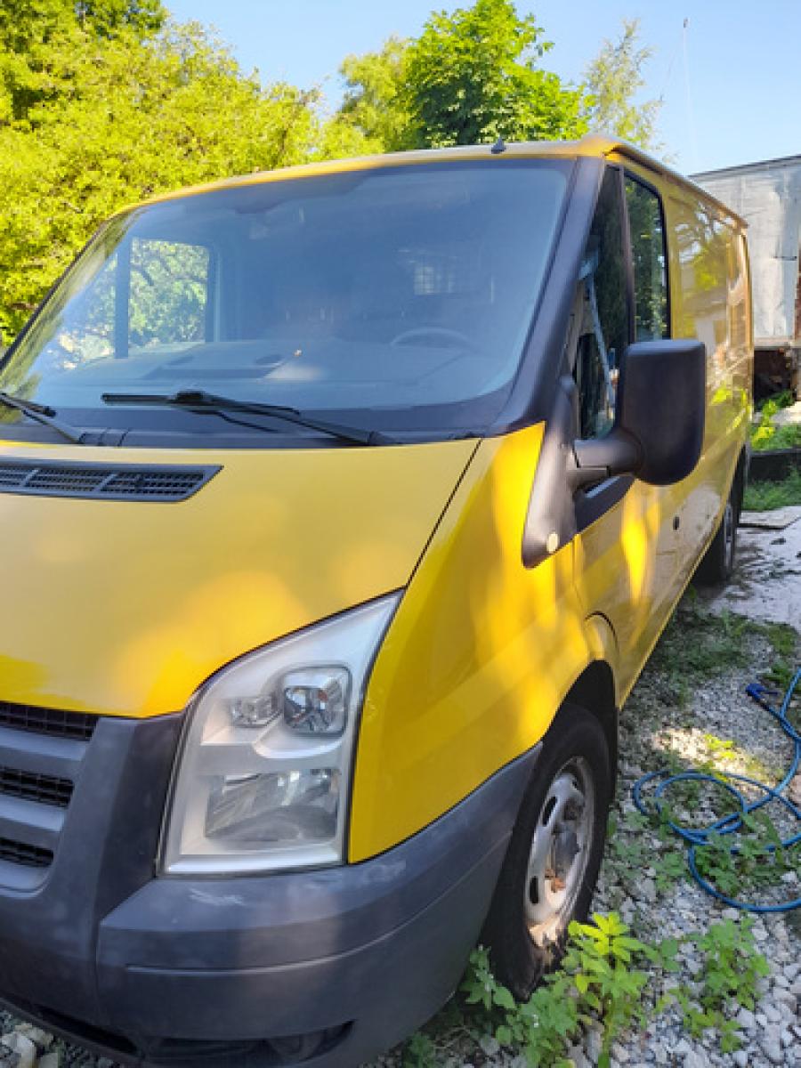 Yellow Ford Transit 2011 in Parnu, with an engine capacity of 0.00 L and mileage of 263 thousand km for 3600 €, photo 4 on AUTOMOTO.COM.LV