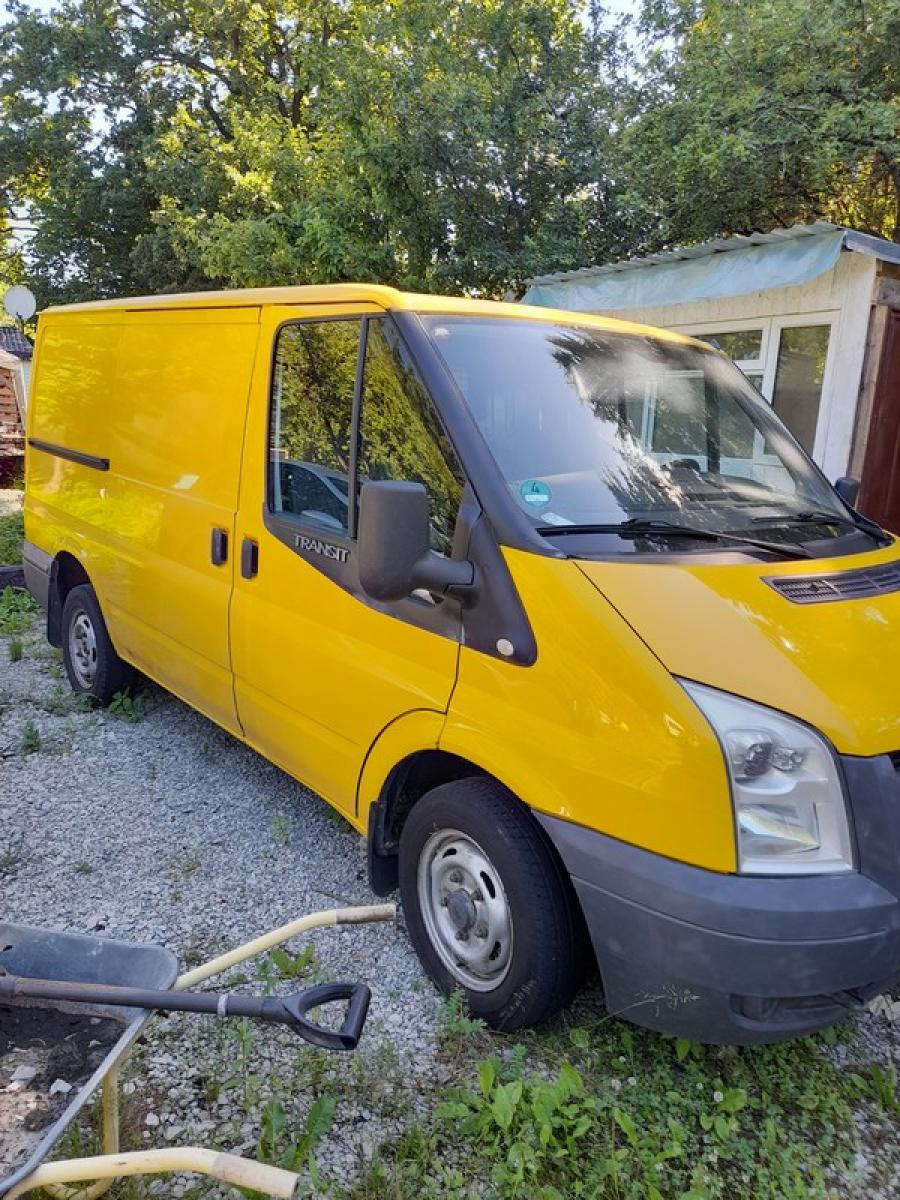Yellow Ford Transit 2011 in Parnu, with an engine capacity of 0.00 L and mileage of 263 thousand km for 3600 €, photo 7 on AUTOMOTO.COM.LV