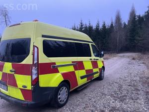 Yellow Ford Transit 2016 in Limbazi, with an engine capacity of 2.20 L and mileage of 333 thousand km for 10000 €, photo 3 on AUTOMOTO.COM.LV