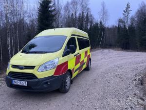 Yellow Ford Transit 2016 in Limbazi, with an engine capacity of 2.20 L and mileage of 333 thousand km for 10000 €, photo 4 on AUTOMOTO.COM.LV