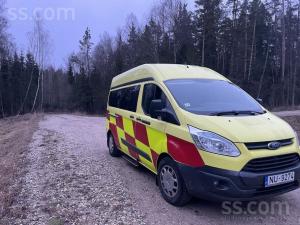 Yellow Ford Transit 2016 in Limbazi, with an engine capacity of 2.20 L and mileage of 333 thousand km for 10000 €, photo 5 on AUTOMOTO.COM.LV