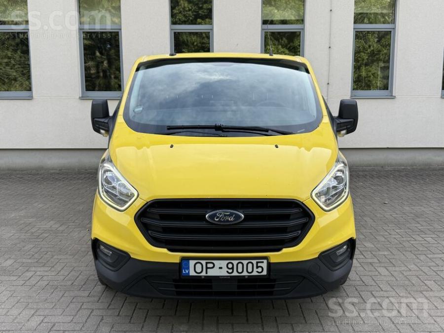 Yellow Ford Transit 2018 in Jelgava, with an engine capacity of 2.00 L and mileage of 277 thousand km for 11895 €, photo 4 on AUTOMOTO.COM.LV
