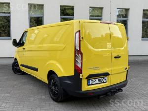 Yellow Ford Transit 2018 in Jelgava, with an engine capacity of 2.00 L and mileage of 277 thousand km for 11895 €, photo 5 on AUTOMOTO.COM.LV