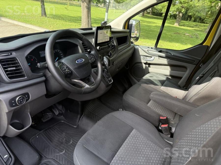 Yellow Ford Transit 2018 in Jelgava, with an engine capacity of 2.00 L and mileage of 277 thousand km for 11895 €, photo 9 on AUTOMOTO.COM.LV