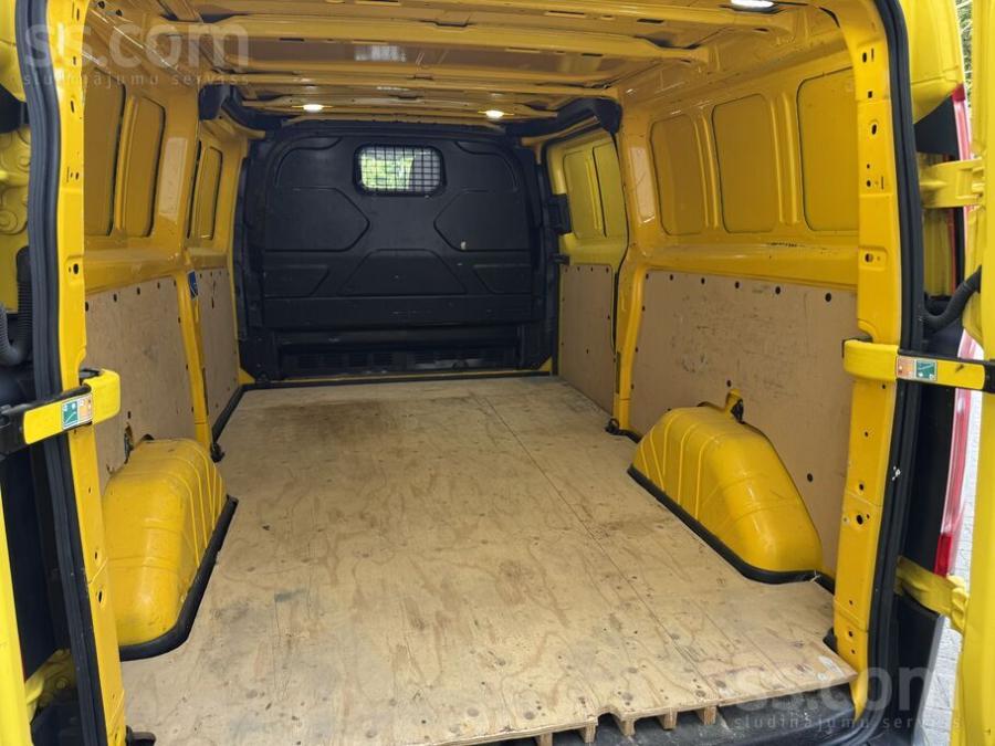 Yellow Ford Transit 2018 in Jelgava, with an engine capacity of 2.00 L and mileage of 277 thousand km for 11895 €, photo 18 on AUTOMOTO.COM.LV