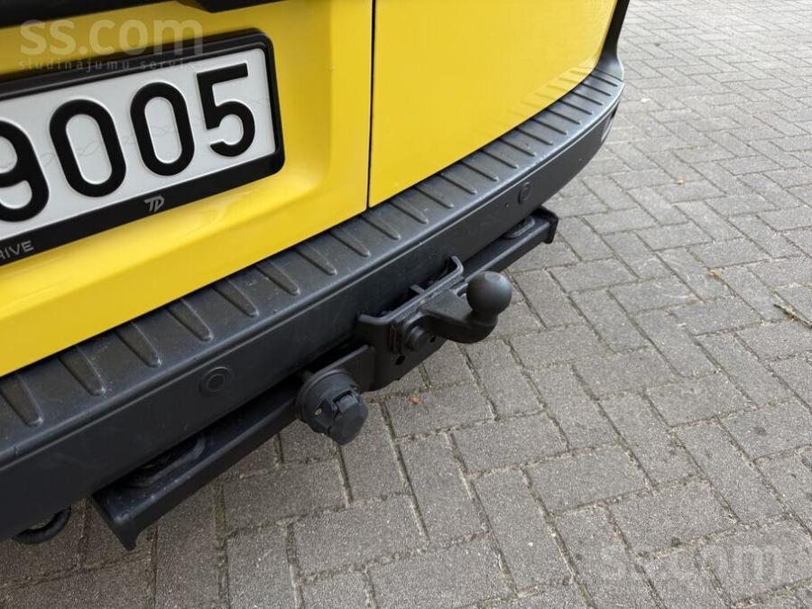 Yellow Ford Transit 2018 in Jelgava, with an engine capacity of 2.00 L and mileage of 277 thousand km for 11895 €, photo 19 on AUTOMOTO.COM.LV