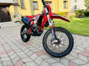 Gas Gas EC 2022 in Kaunas, with an engine capacity of 0.35 L and mileage of 0 thousand km for 6200 €, photo 3 on AUTOMOTO.COM.LV