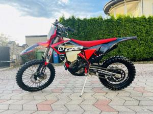 Gas Gas EC 2022 in Kaunas, with an engine capacity of 0.35 L and mileage of 0 thousand km for 6200 €, photo 5 on AUTOMOTO.COM.LV