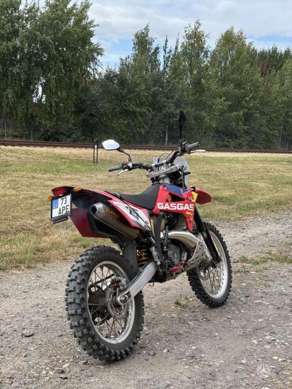 Gas Gas EC 2006 KauÅa vietnÄ Sarkans Gas Gas EC 2006 KauÅa, ar dzinÄja tilpumu 0.25 L un nobraukumu 17 tÅ«kst. km par 3500 ā¬, foto 5 vietnÄ AUTOMOTO.COM.LV