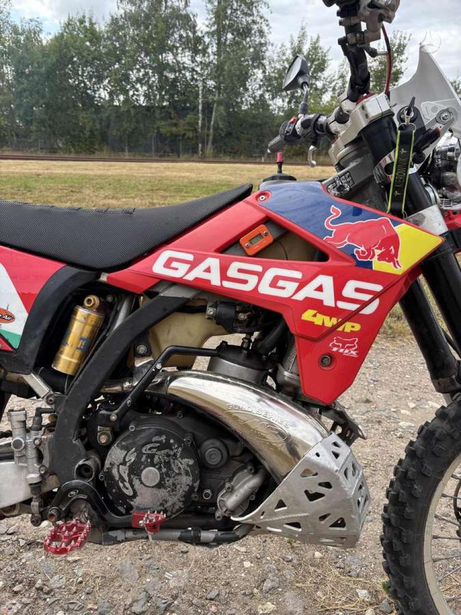 Sarkans Gas Gas EC 2006 Kauņa, ar dzinēja tilpumu 0.25 L un nobraukumu 17 tūkst. km par 3500 €, foto 8 vietnē AUTOMOTO.COM.LV